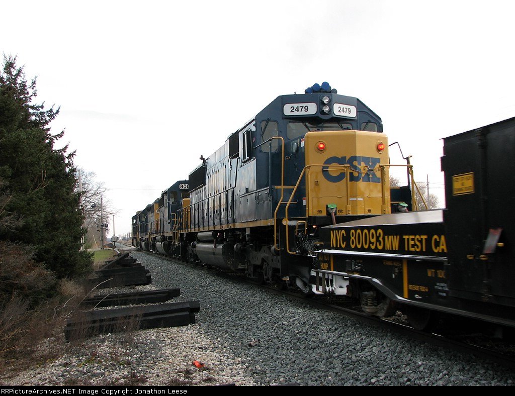 CSX 2479 with markers lit